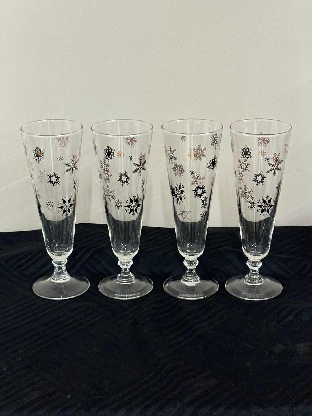 Federal Atomic Snowflake Pilsner Glasses / MCM Black & Gold Snowflake ...