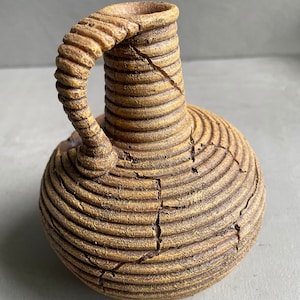 BROKEN AZTEC JUG | Terrarium & Aquarium Decor | Resin Decorations ...