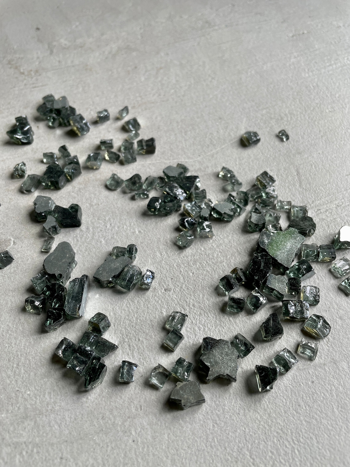 BROKEN GLASS BLACK Mirrored Gravel | Terrarium Supplies | Pot Toppers ...