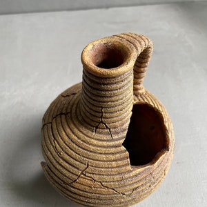 BROKEN AZTEC JUG | Terrarium & Aquarium Decor | Resin Decorations ...