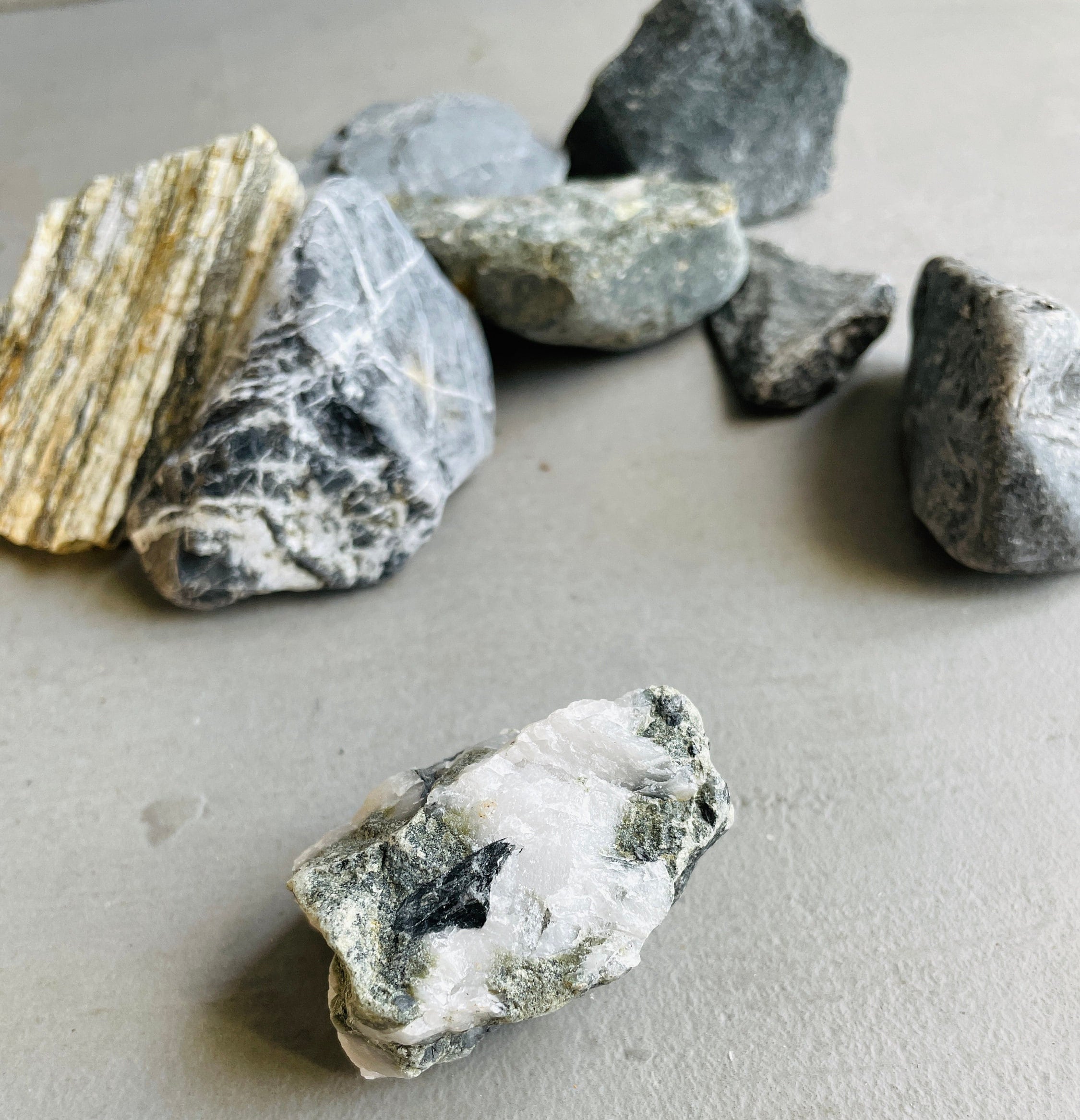 BONSAI MOUNTAIN ROCKS | Premium Decorative Bonsai Rocks | Terrarium ...