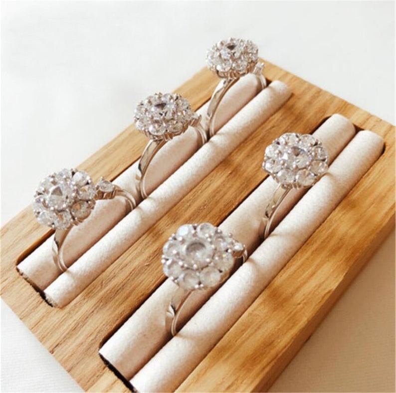 Ash Wood Ring Display Modern Jewelry Display Wood Ring - Etsy Canada