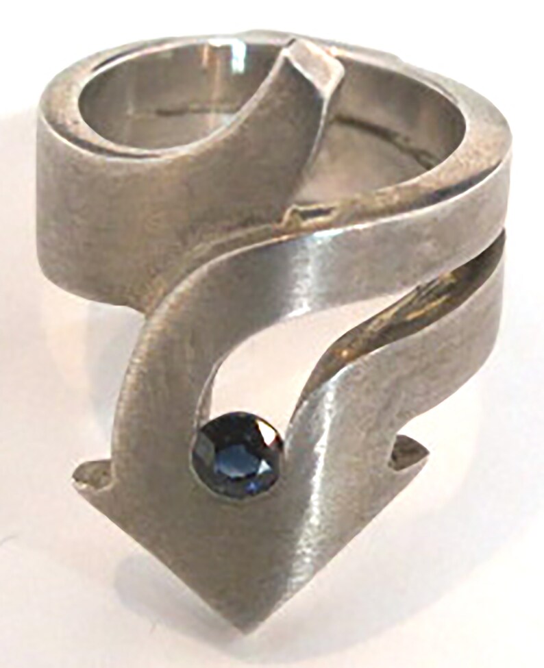 3D Graffiti Arrow Ring by Erni Vales of Evlworld - Etsy