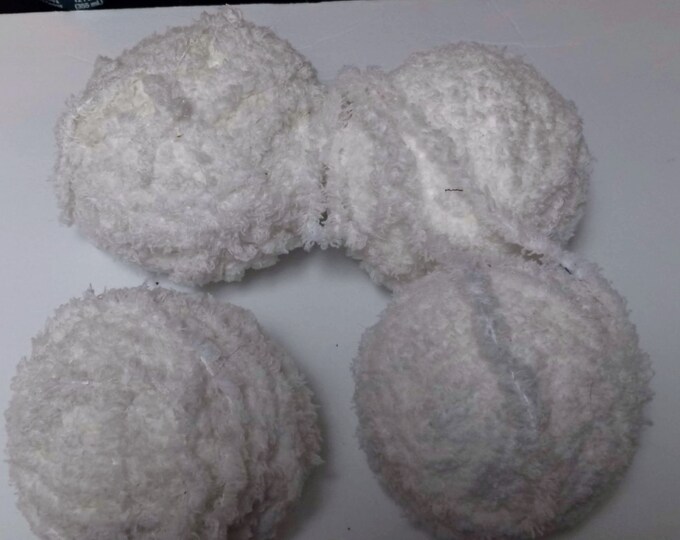 5 Balls of Unlabeled White Fluffy Yarn - Etsy