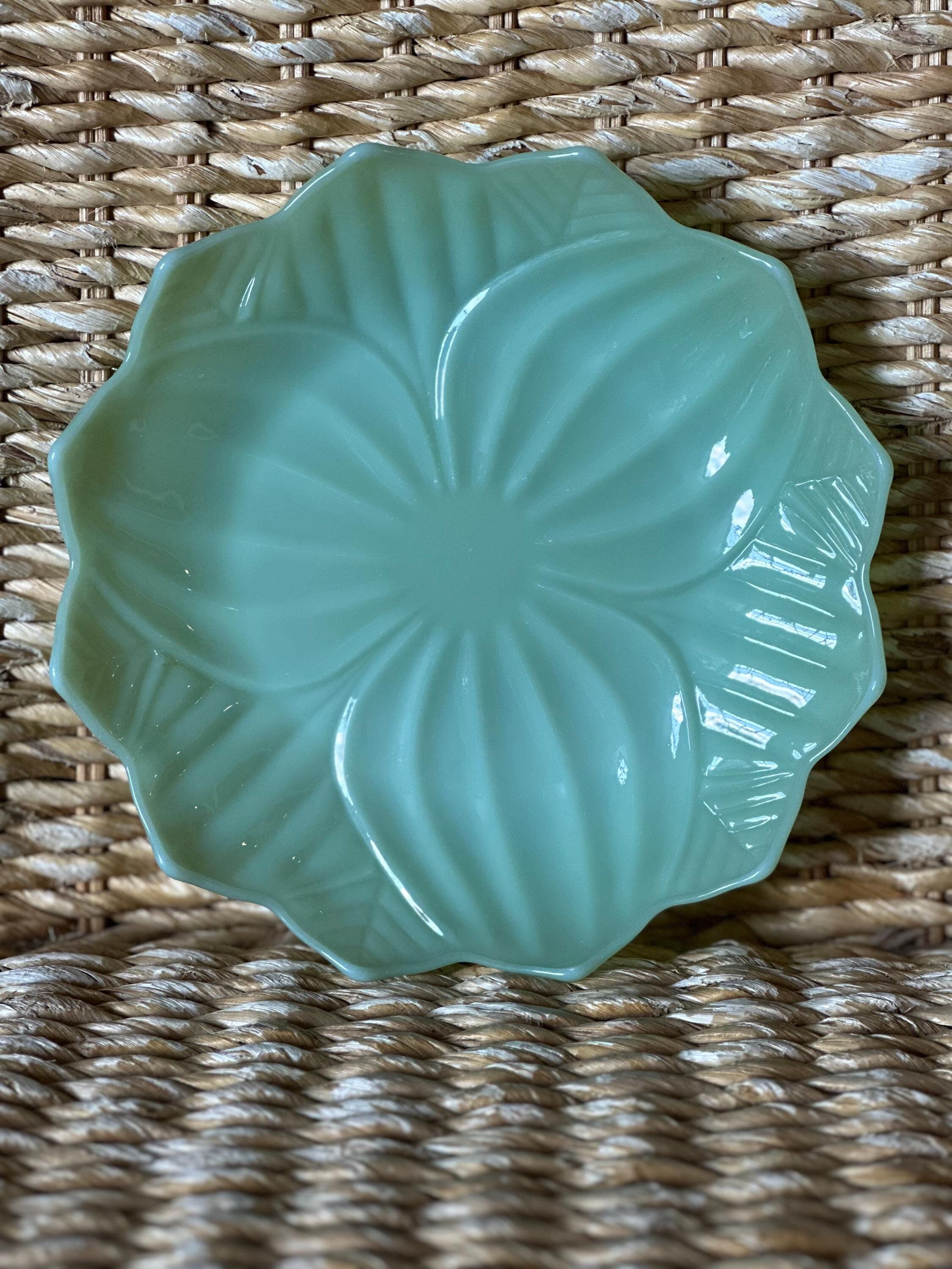 Vintage Jadeite Lotus Plate - Etsy