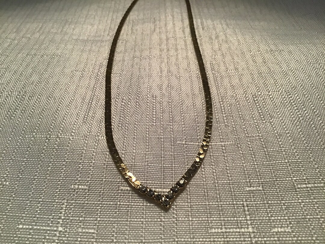 V Shaped Gold Tone Necklace, 1980s, Vintage, Seven Clear Rhinestones ...
