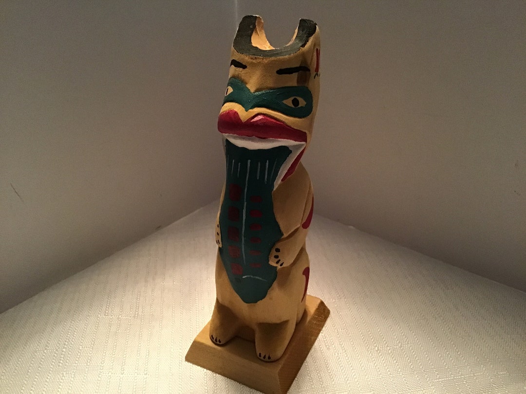 Totem Pole, Pawnee Bill Bear Pole, Miniature, Hand Carved, Hand Painted ...