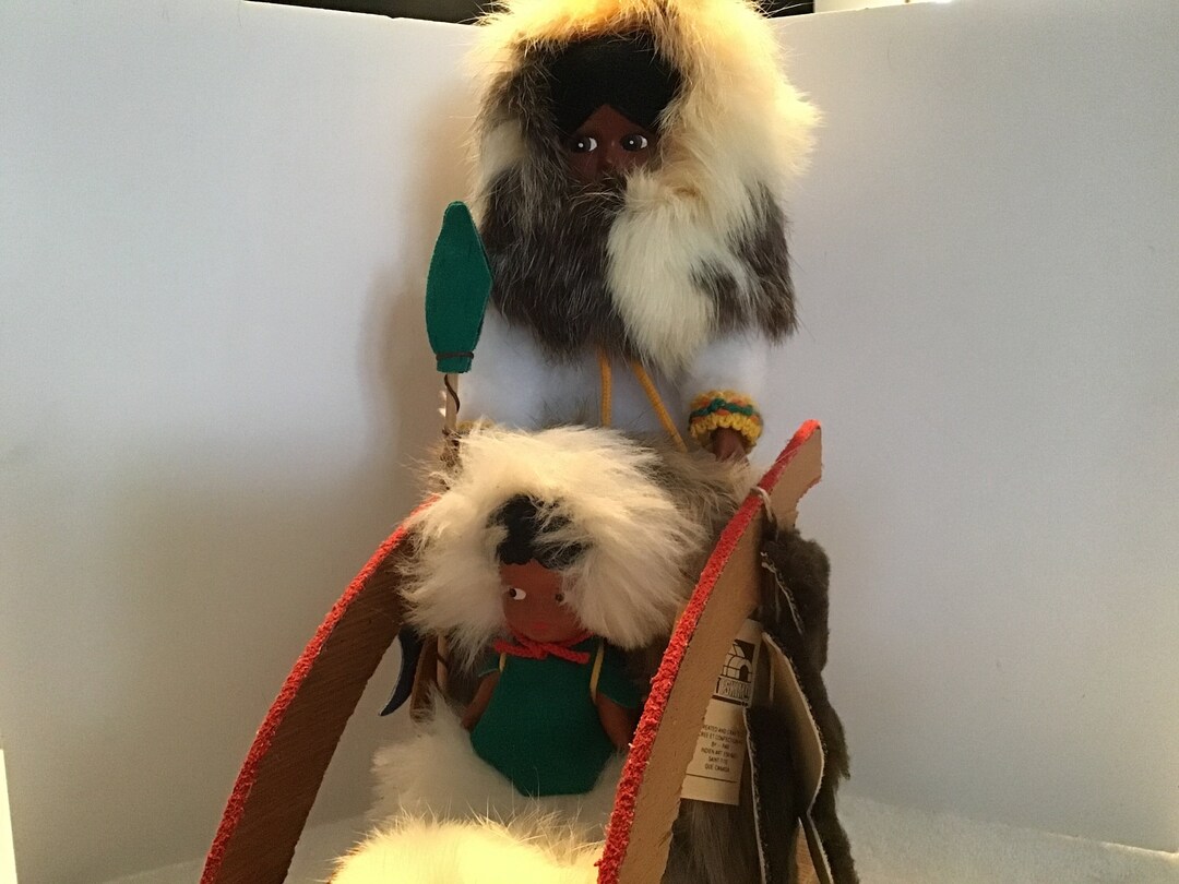 Indian Art Eskimo Mama and Baby Papoose Fish Pelts Spear Snowshoes ...