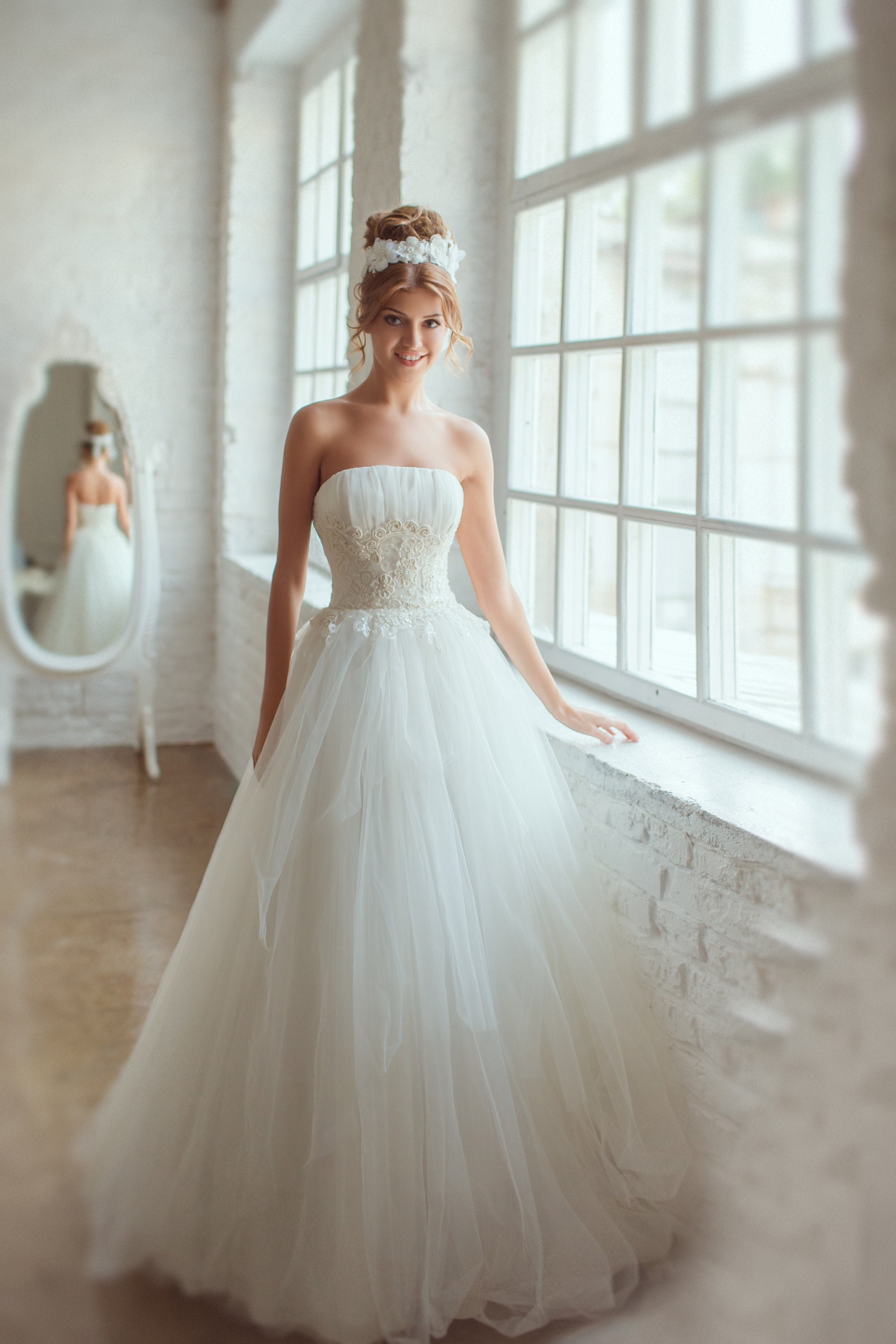 Ivory Lace Wedding Dress Princess Style, Bridal Gown Sample Sale (US 6 ...