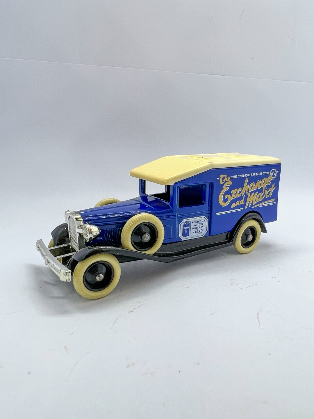 LLEDO Days Gone - Exchange & Mart Packard Van -marble Arch Motex Oil ...