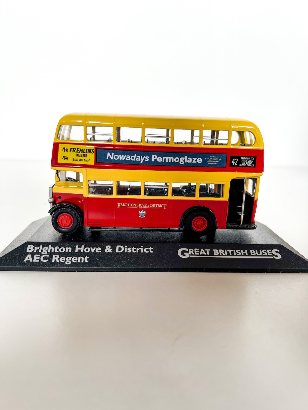 Great British Buses Atlas Series Brighton Hove and District AEC Regent ...