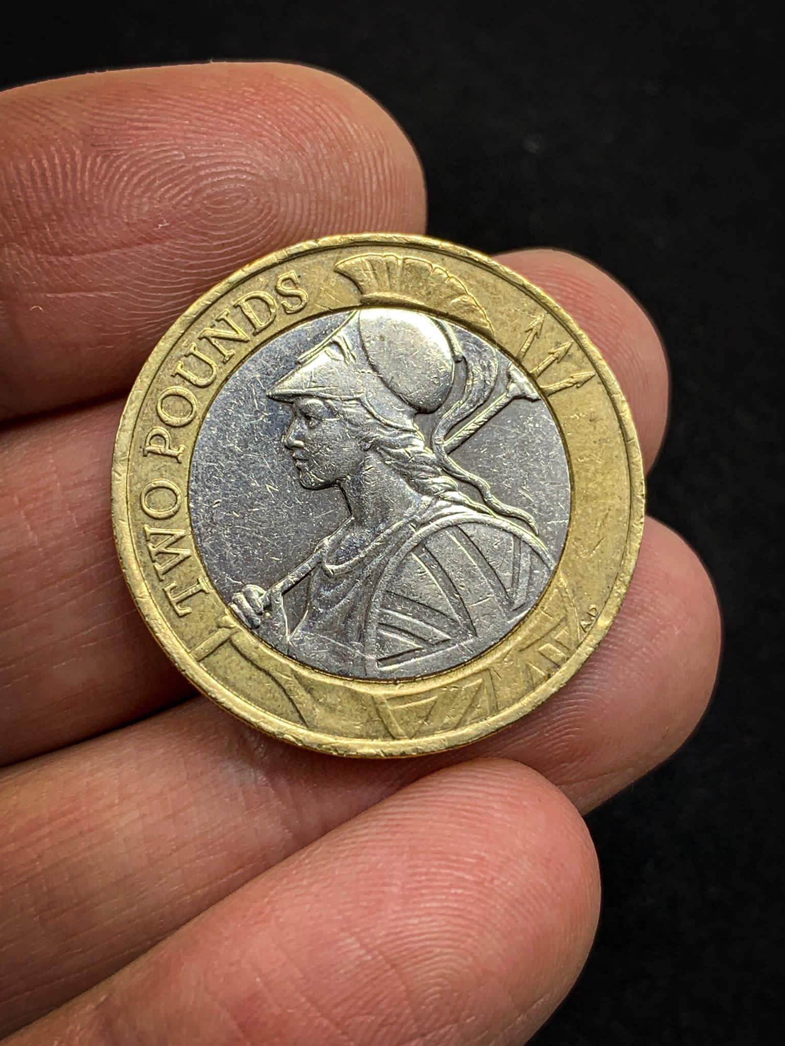 Two Pounds Coin - Etsy UK