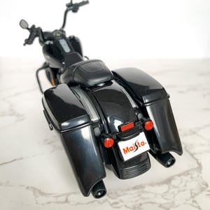 Maisto 1:12 Harley 2017 Road King Special Motorcycle Diecast Metal Bike Model partner Gift - Etsy