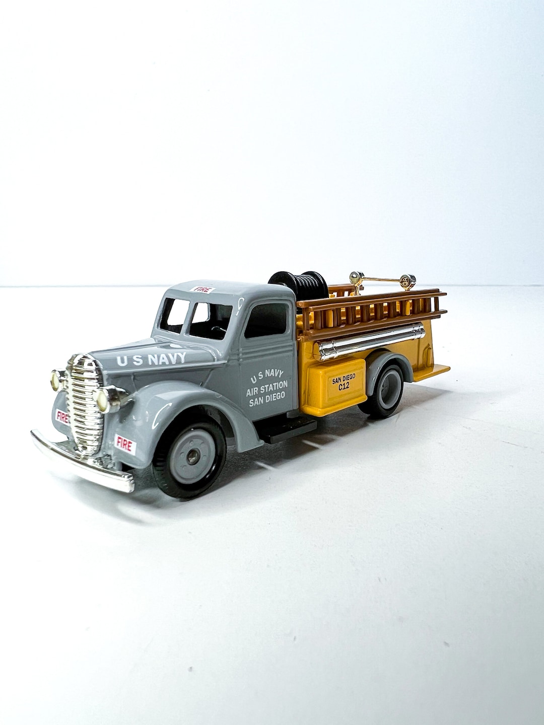 Days Gone Fire Engine -lledo 1939 Ford Fire Engine - US NAVY Fire ...