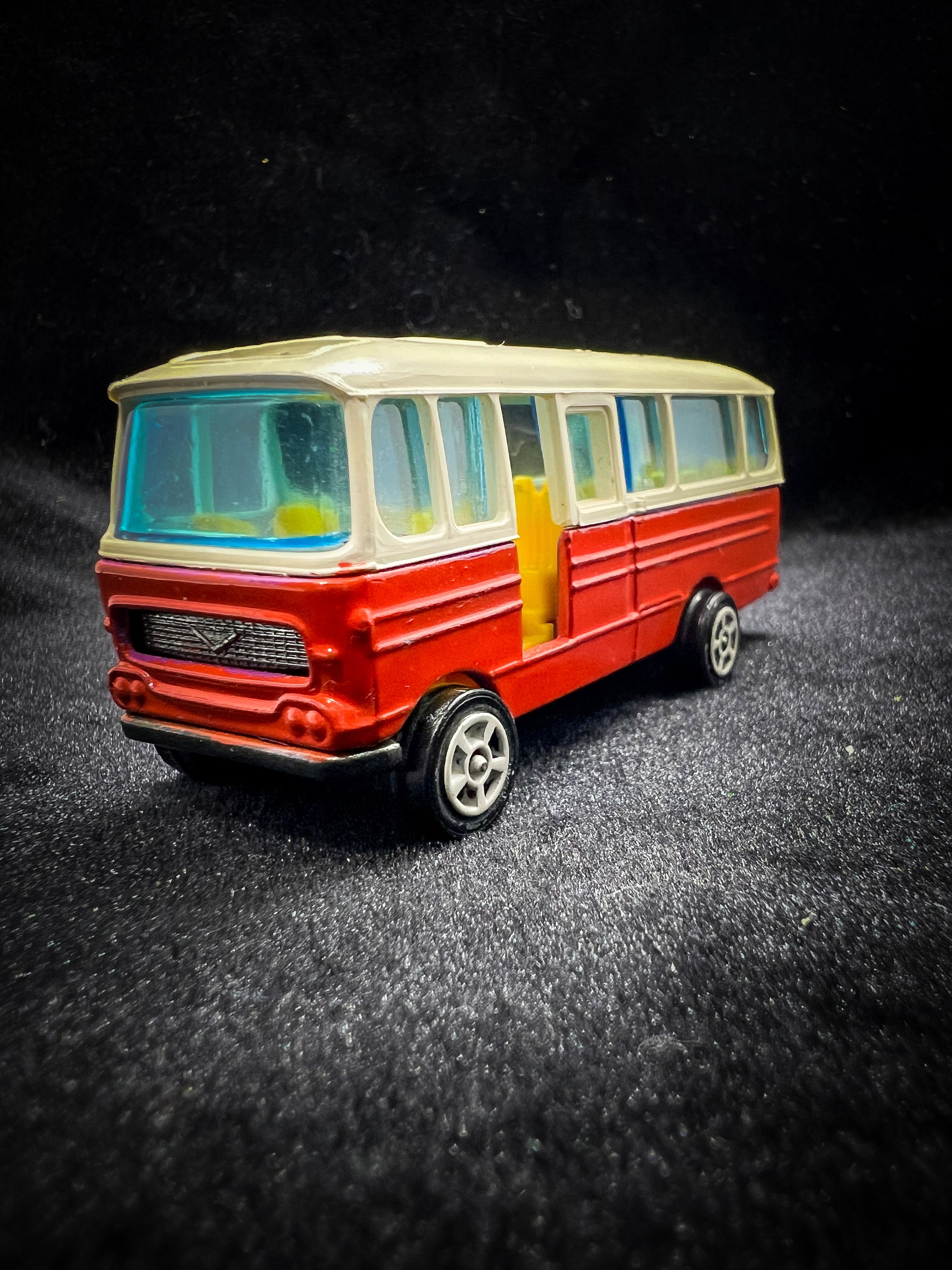Corgi Juniors Duple Vista 25 Coach - Chrome Whizzwheels Vintage Diecast ...