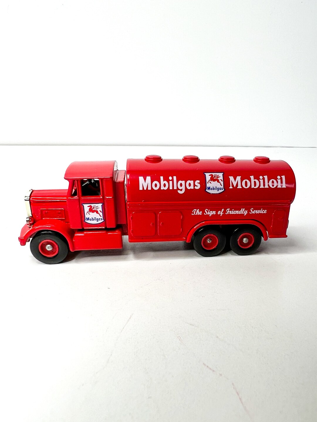 Vintage 1986 Lledo Models of Days Gone 1937 Scammell Tanker MOBIL ...
