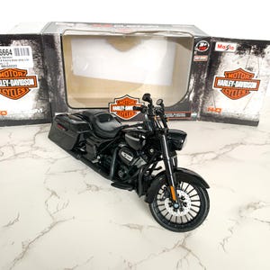 Maisto 1:12 Harley 2017 Road King Special Motorcycle Diecast Metal Bike Model partner Gift - Etsy