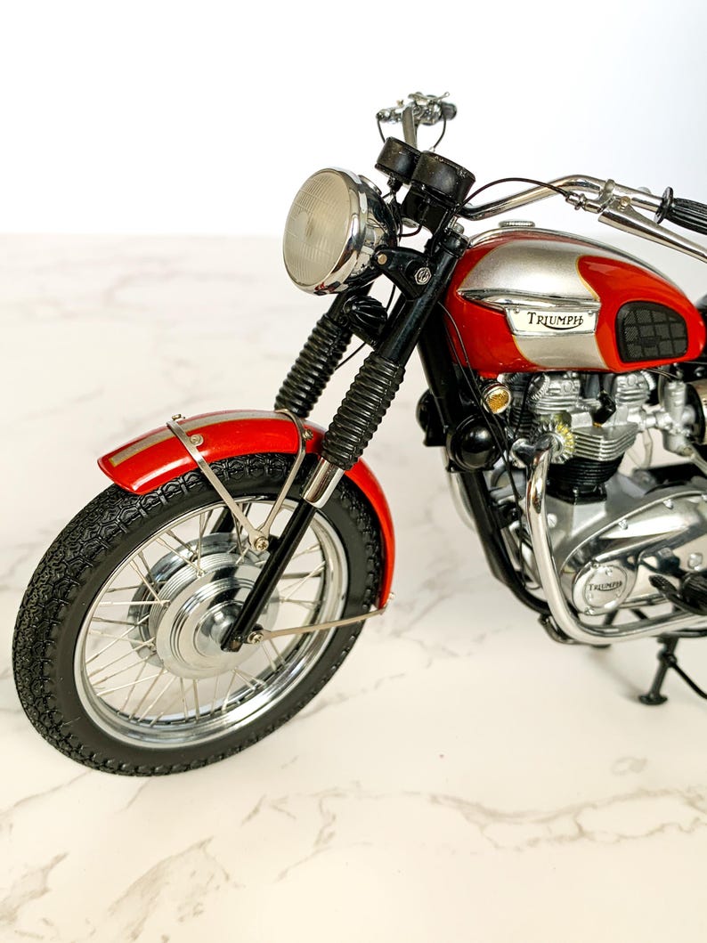 Franklin Mint 1969 Triumph BONNEVILLE 1:10 Scale Diecast Motorcycle ...