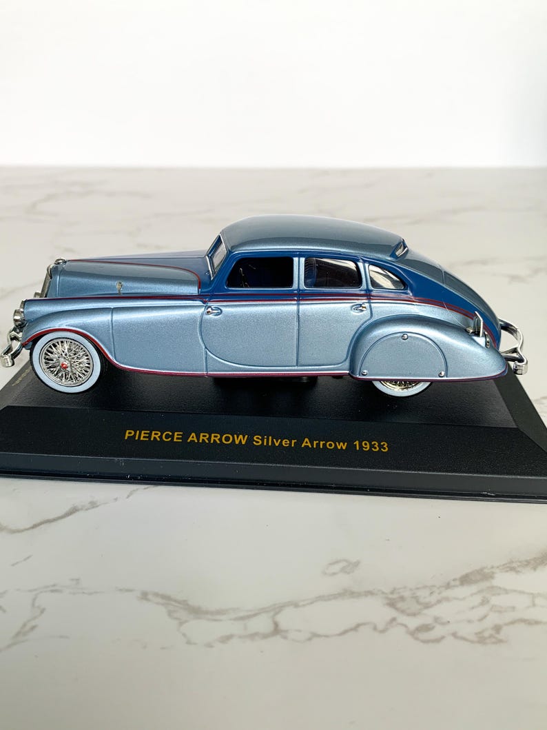 IXO Museum Models - Pierce Arrow - Silver Arrow Sedan 4 Door 1933 - 1/ ...
