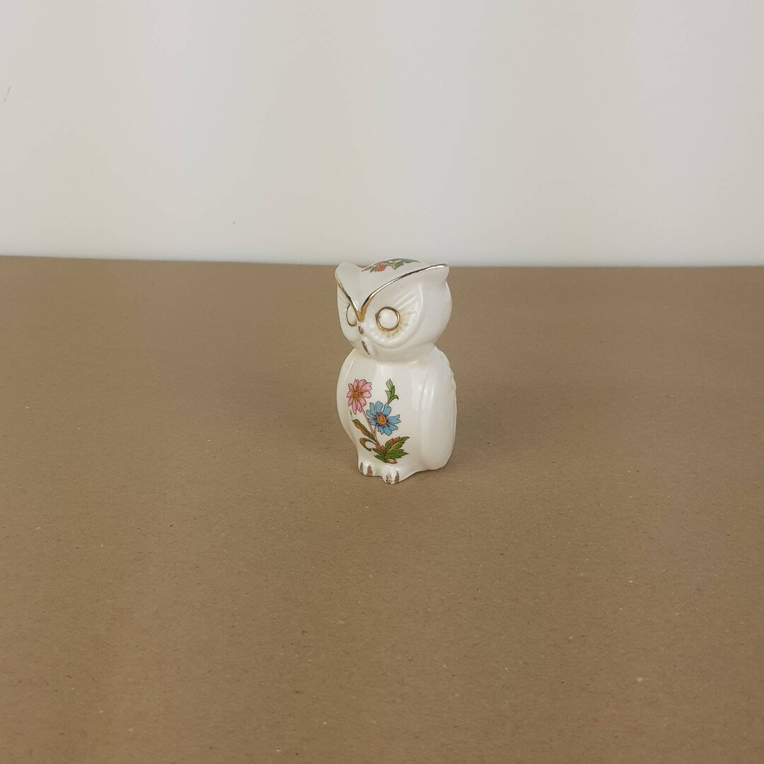 White Porcelain Owl With Gold Trim. Old Salt Shaker. Vintage Owl ...