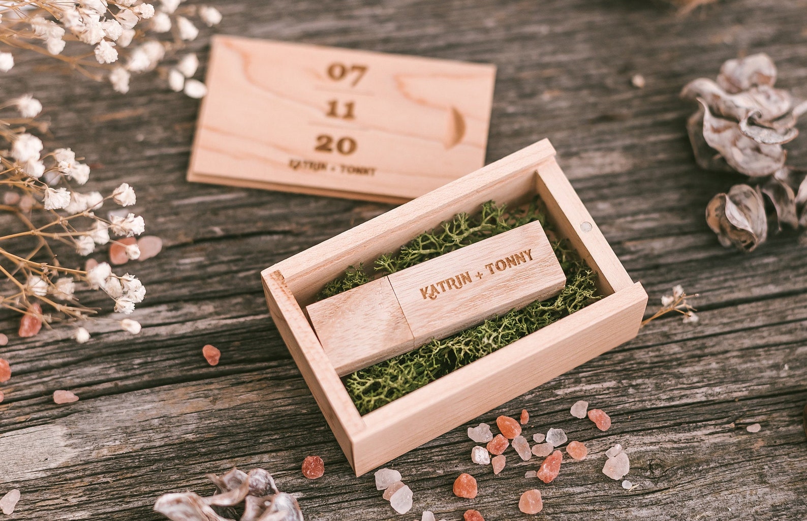 Natural Maple and Ash Solid Wood USB Box With Natural Ash USB Drive ...
