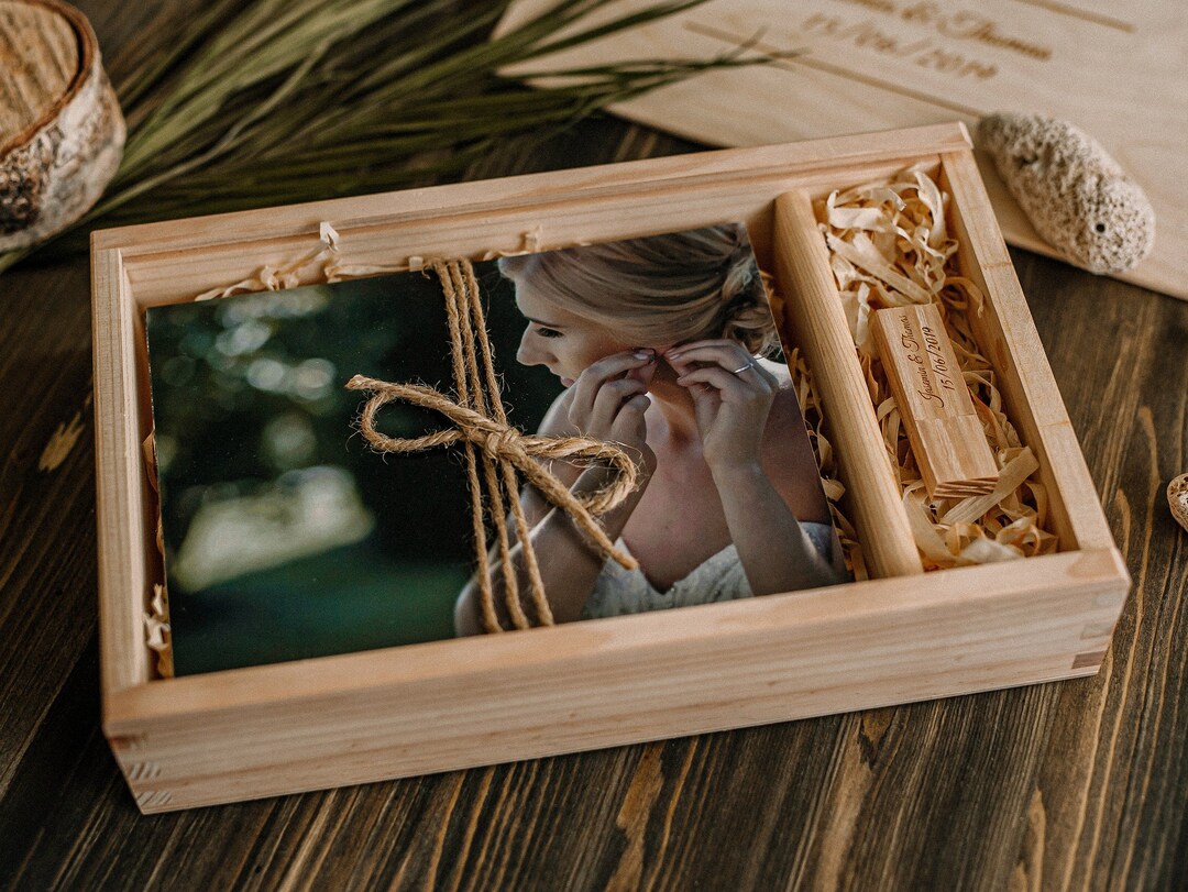 Natural Wooden Photo Box 13x18cm (5x7) . Couple Memory Box With USB 3.0 ...