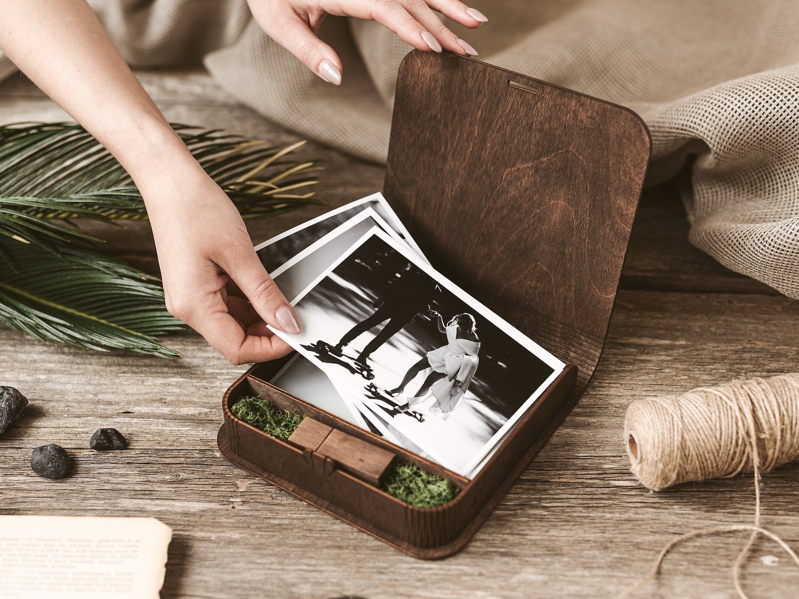 Classic Photo Box for 10x15cm 4x6 Pictures. Walnut Color - Etsy