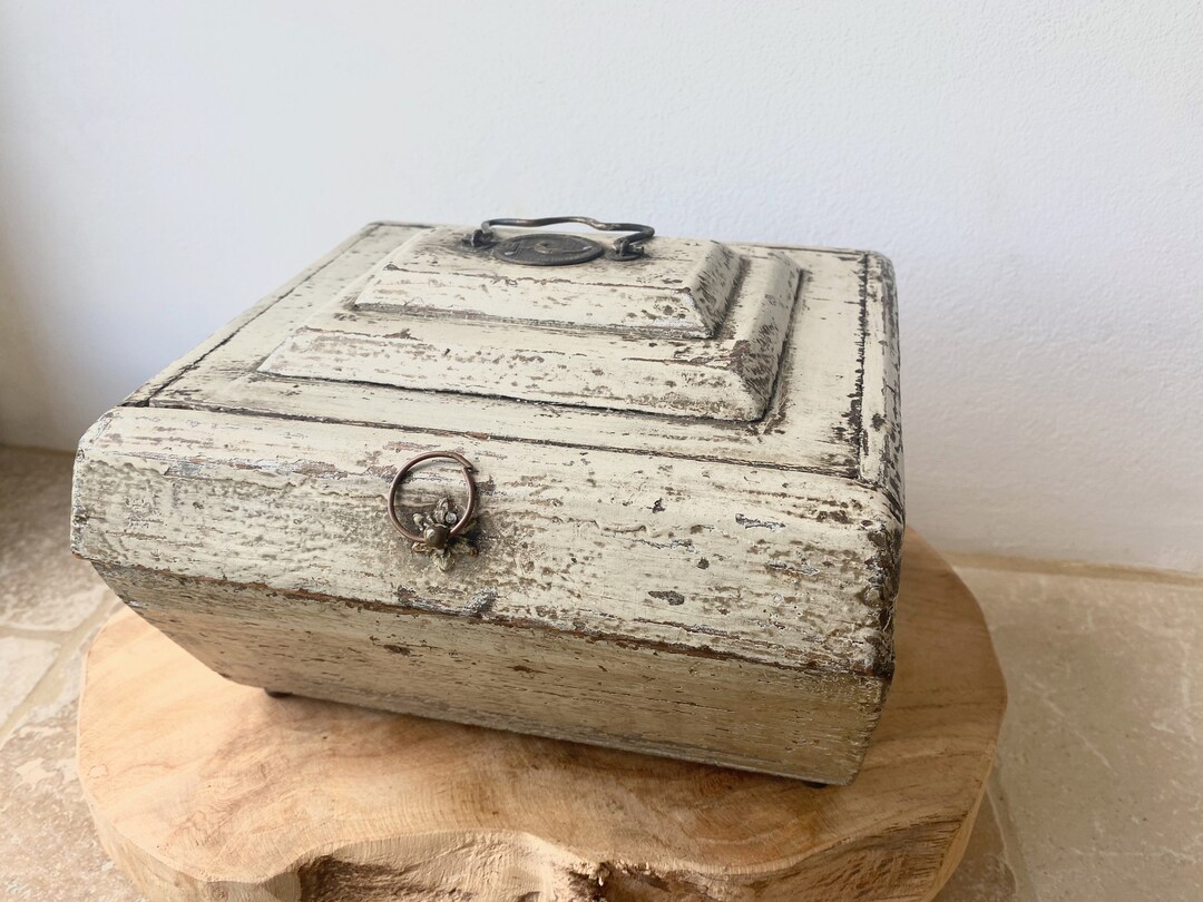 Vintage Keepsake Box - Etsy