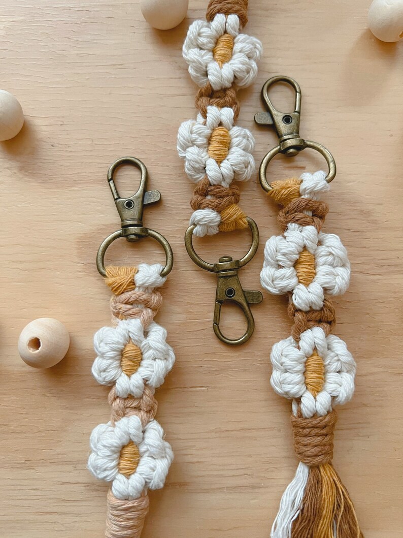 Macrame Flower Keychain - Etsy