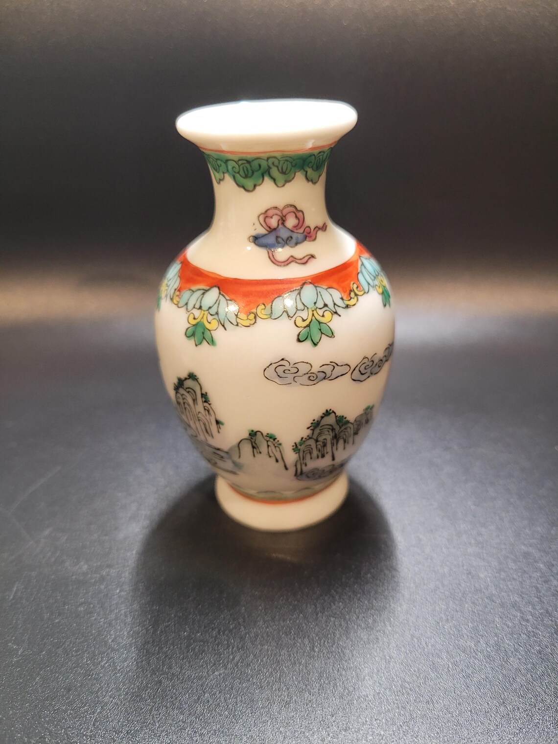 Vintage Small Chinese Porcelain Vase Three Men and Scenery - Etsy