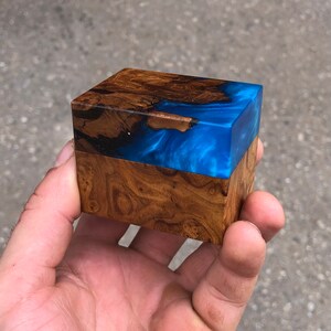 Slim.blue Resin and Wood Engagement Ring Box. Unique Proposal - Etsy