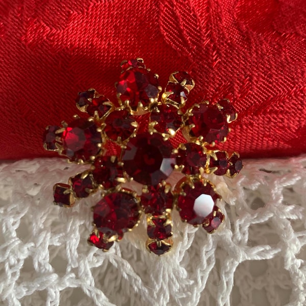 Red Vintage Brooch - Etsy