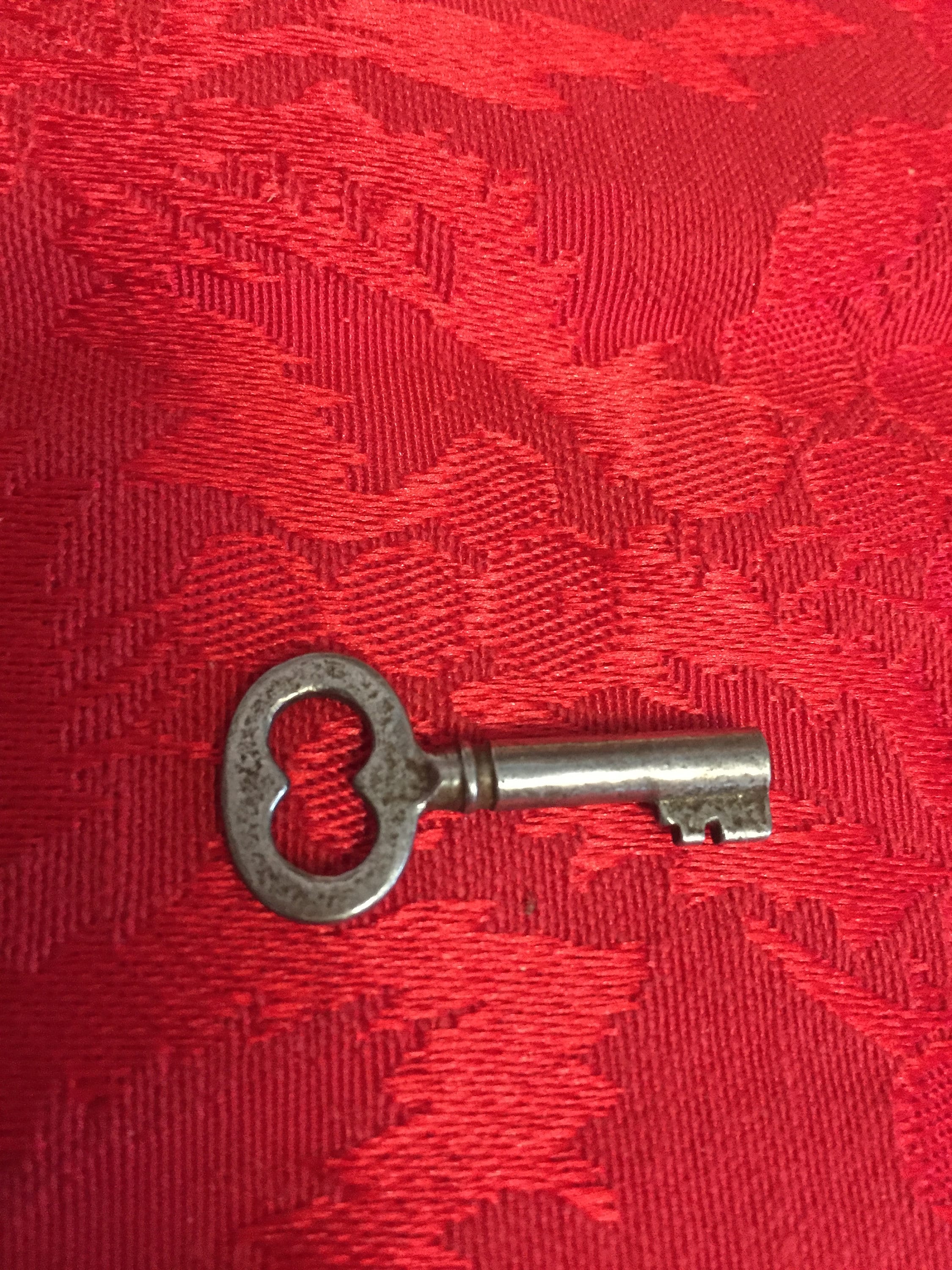 Vintage Assorted Single Keys/ Metal Keys / Key Charms / Small - Etsy