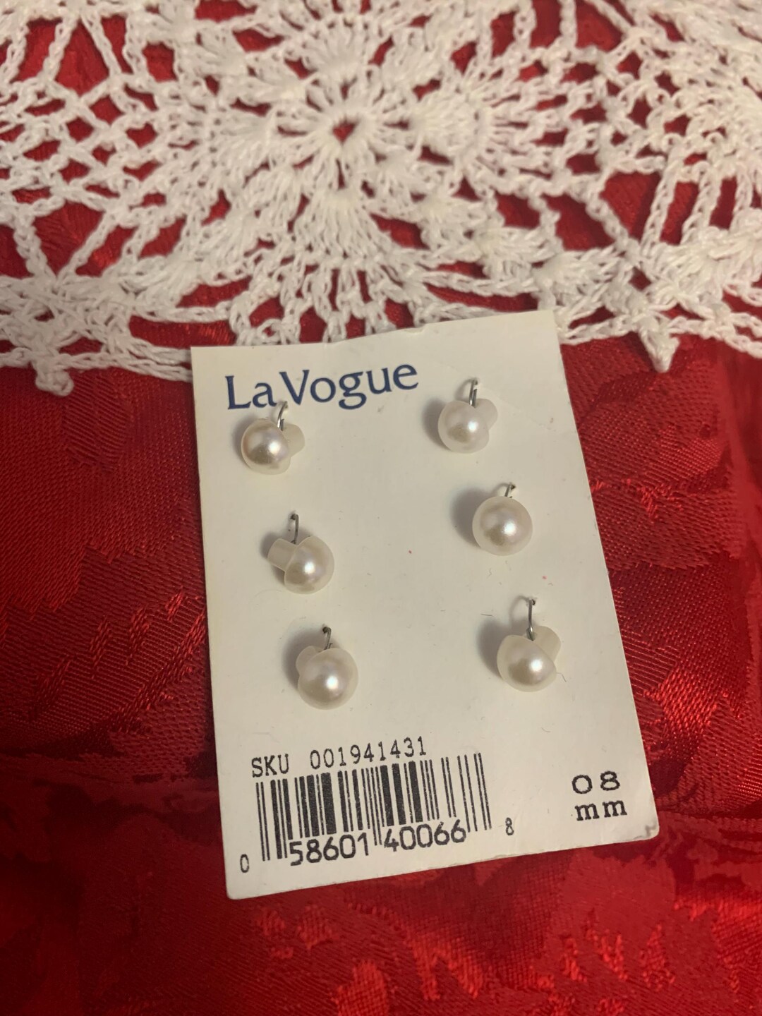 Small Carded Round Pearlized White Baby Knitting Supply Buttons ...