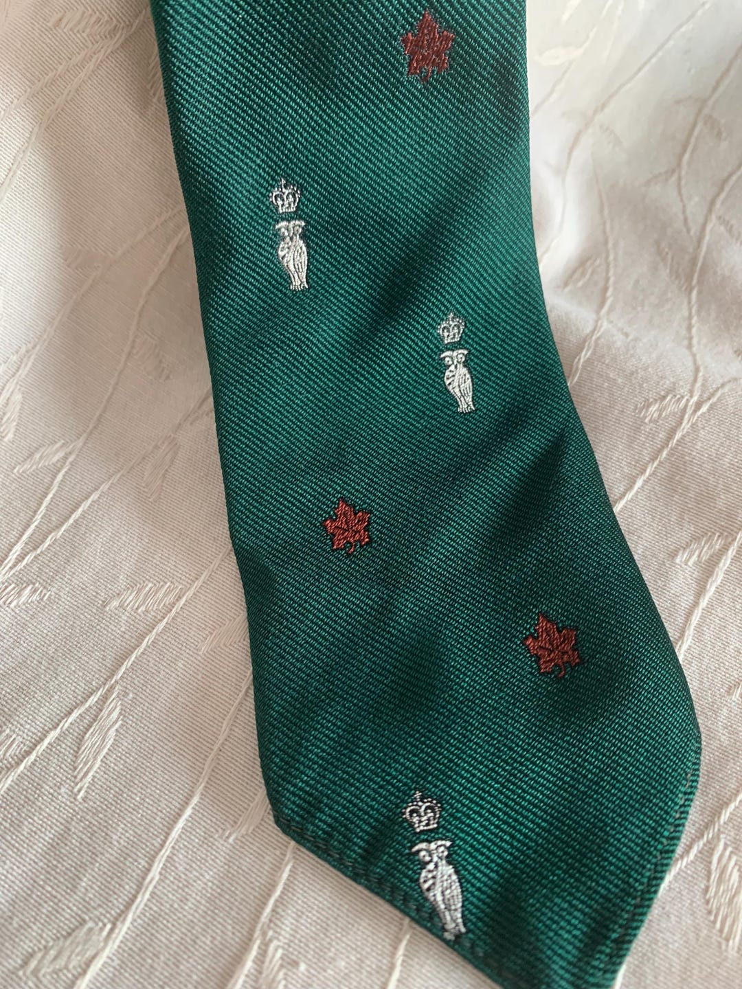 Emerald Green Embroidered Maple Leaf Owl Necktie: 100% Silk - Etsy