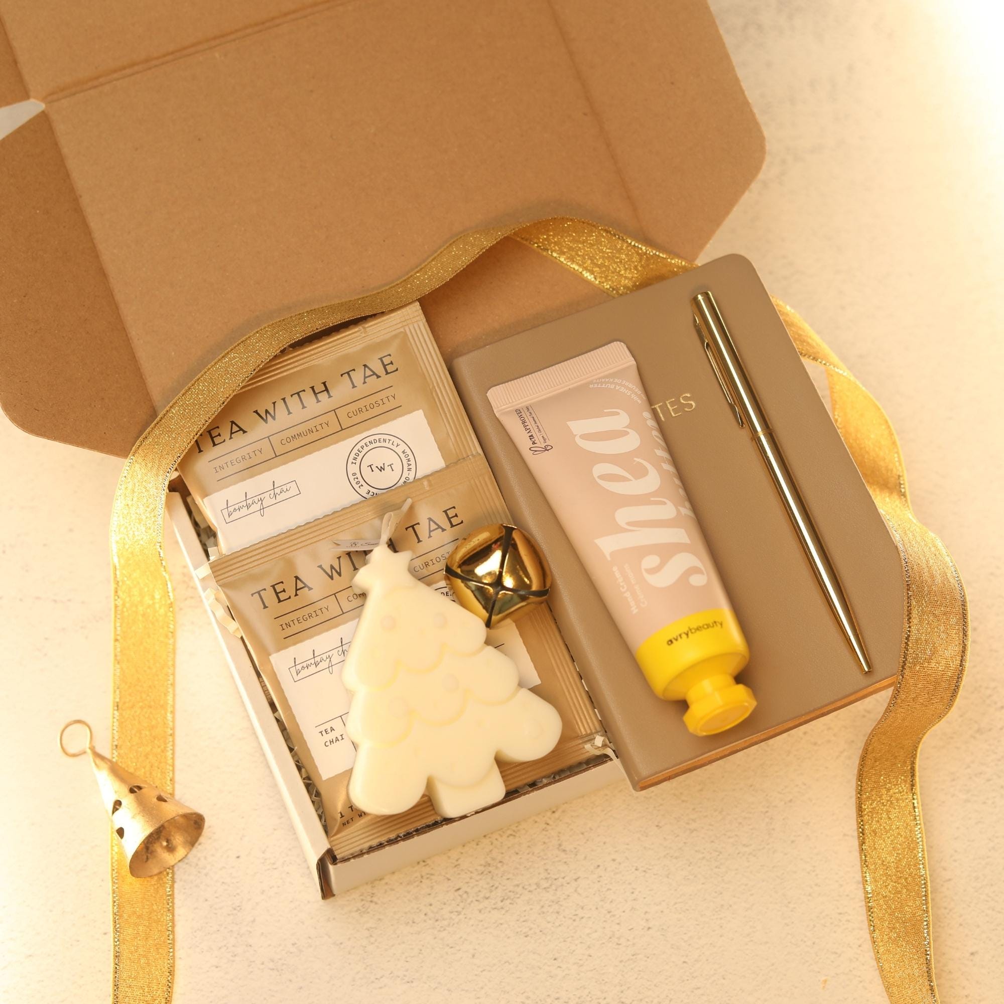 New Parent Gift Box With Blanket and Cozy Mugs - Etsy