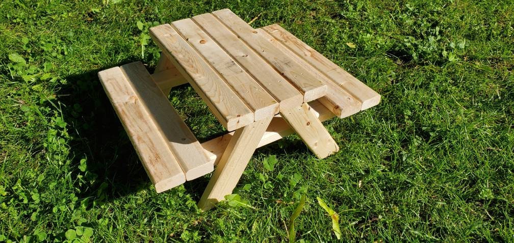 Large Chicken Bird and Critter Picnic Table Chicnic Table - Etsy UK