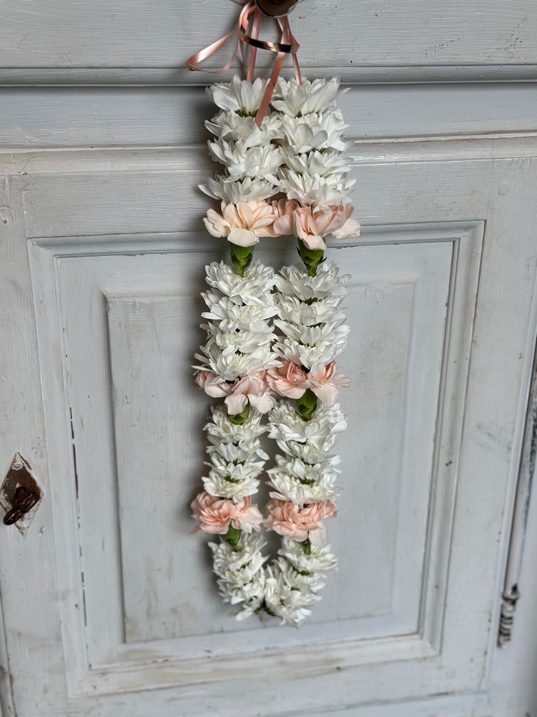 Peach & White Garland | Fresh Flower Garland | Jaimala | Garland ...