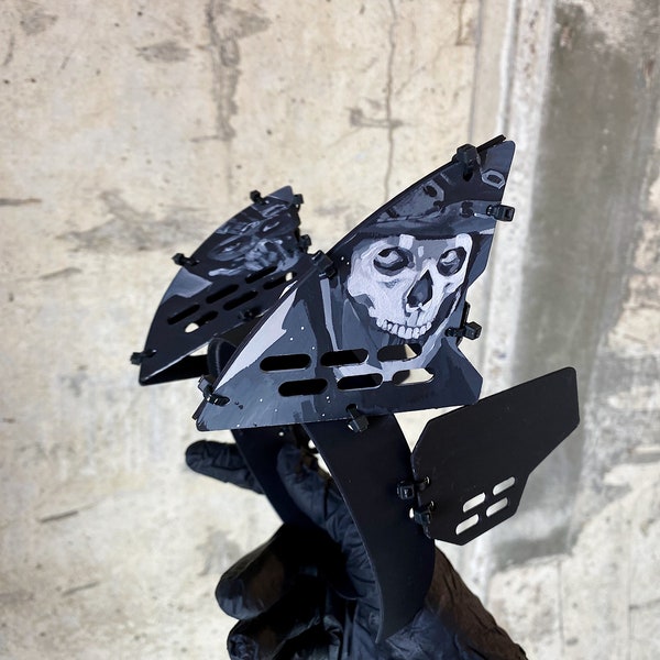 Konig Cosplay - Etsy