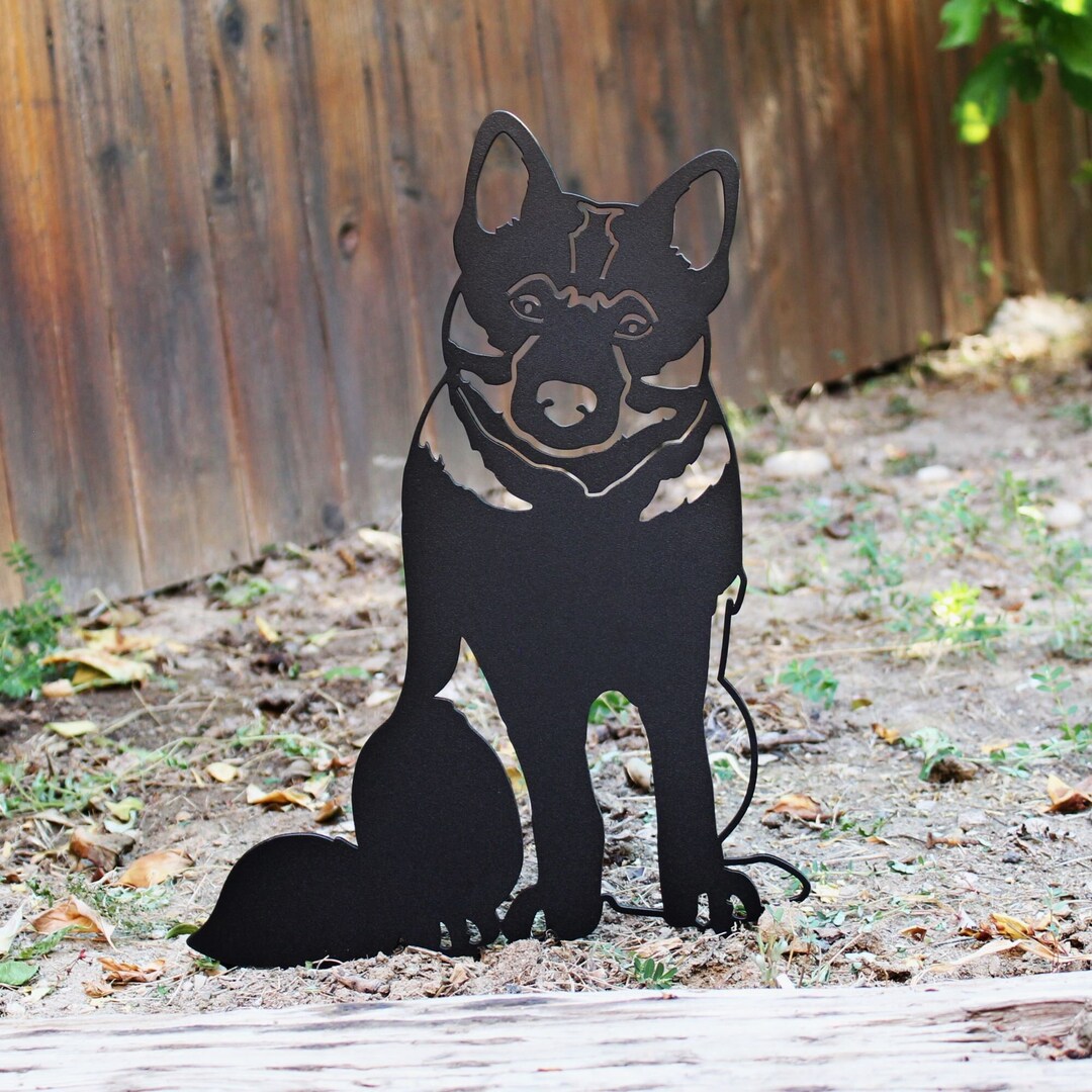 Norwegian Elkhound Black Metal Dog Silhouette | Yard Art | Garden Décor ...