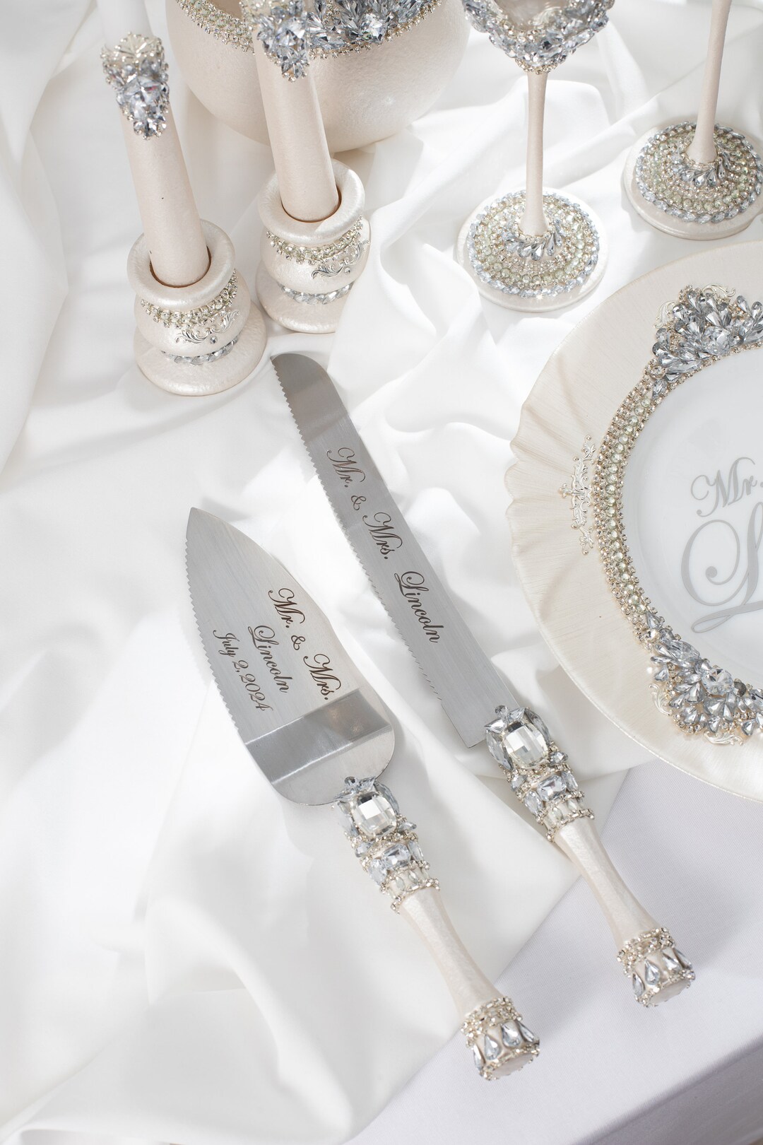 Wedding Serving Set for Bride and Groom, Engraved Toasting Flutes, Cake ...