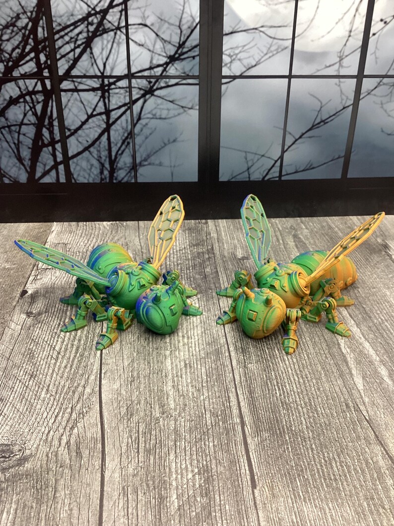 Articulated Cyber Bee | 3D Printed Flexible Insect Toy | Fidget Bug ...