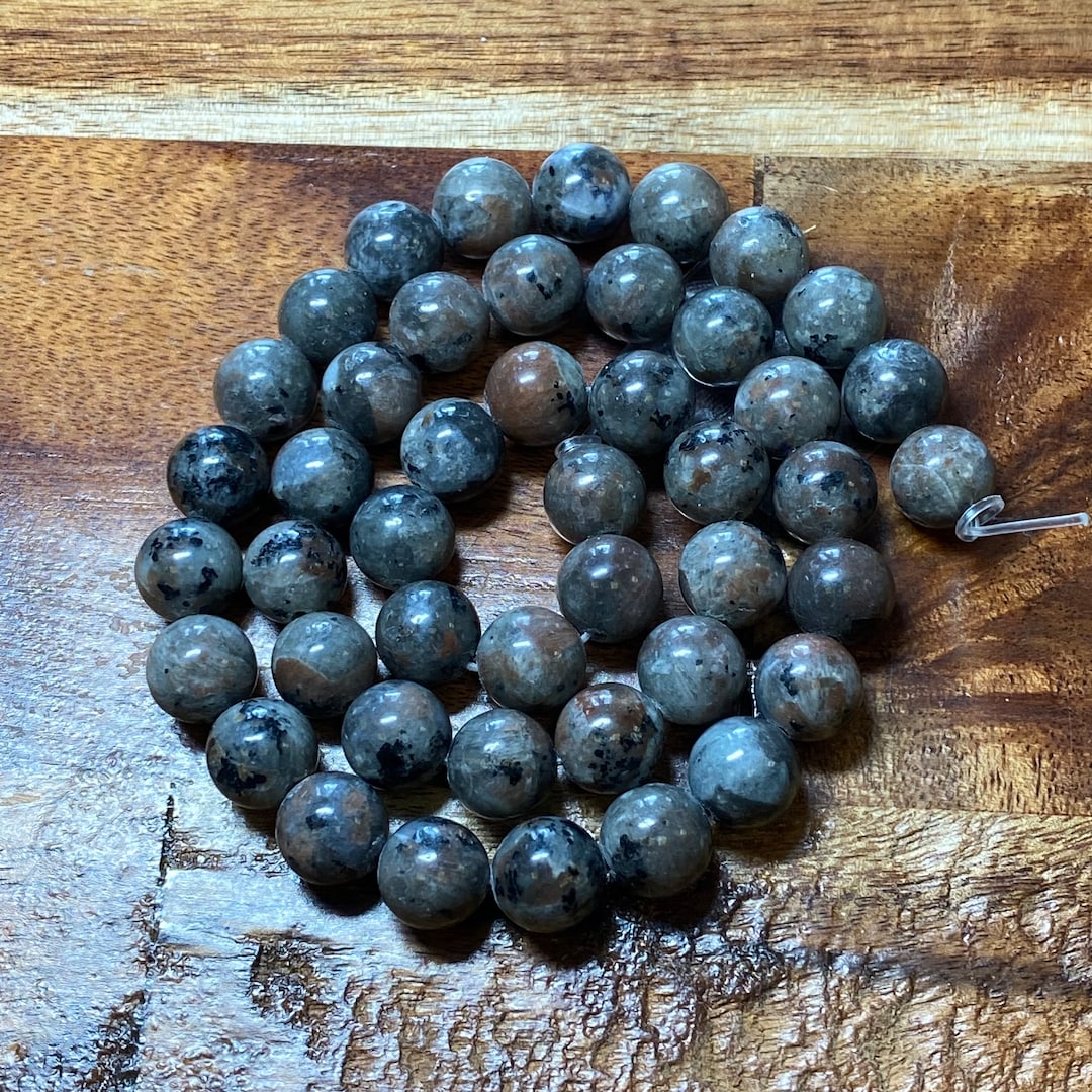 Interesting Natural Yooperlite UV Reactive Glowing Gemstone Beads for ...