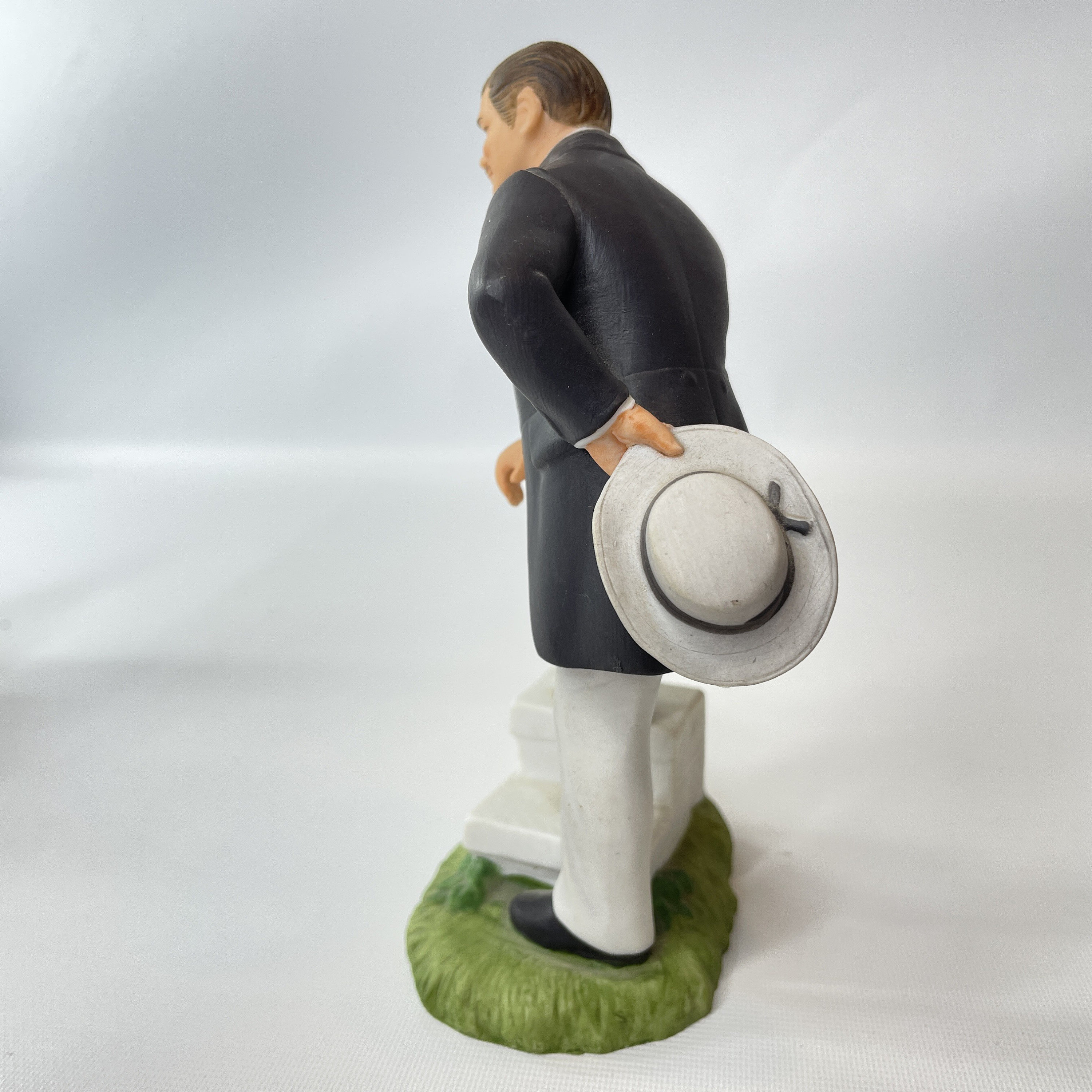 Avon Images of Hollywood Set of 2 Ceramic Figurines gone With the Wind ...