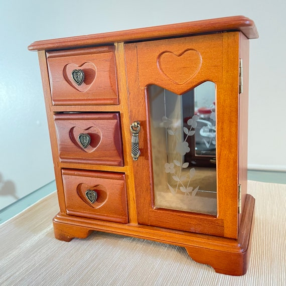 small wooden jewellery box - Gem