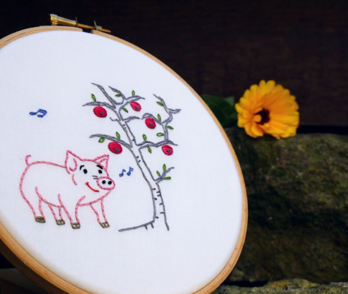 Happy Pig Hand Embroidery PDF Pattern / Animal Hand - Etsy