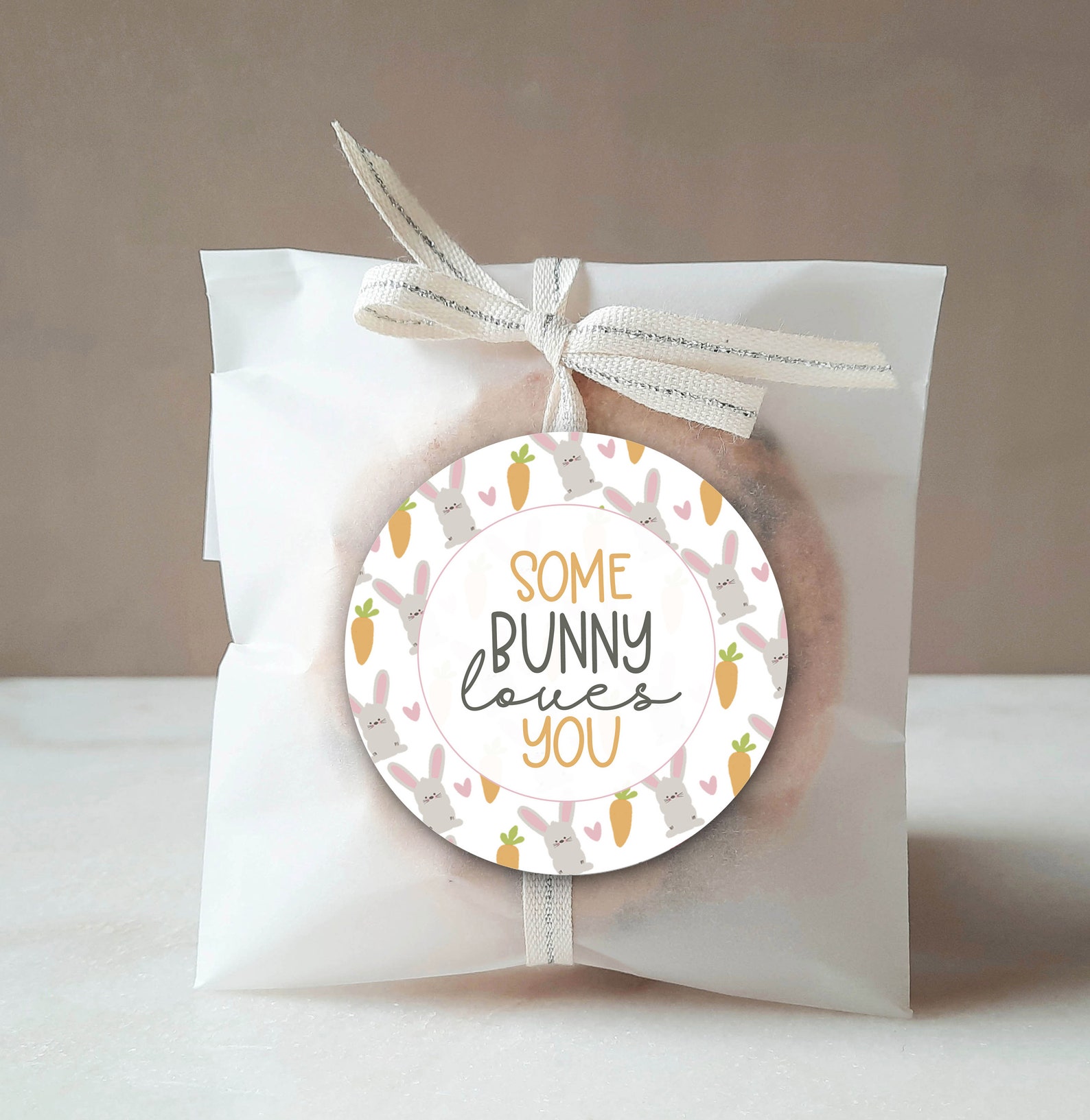 Printable Some Bunny Loves You Round Tag. Happy Easter. Bunny - Etsy