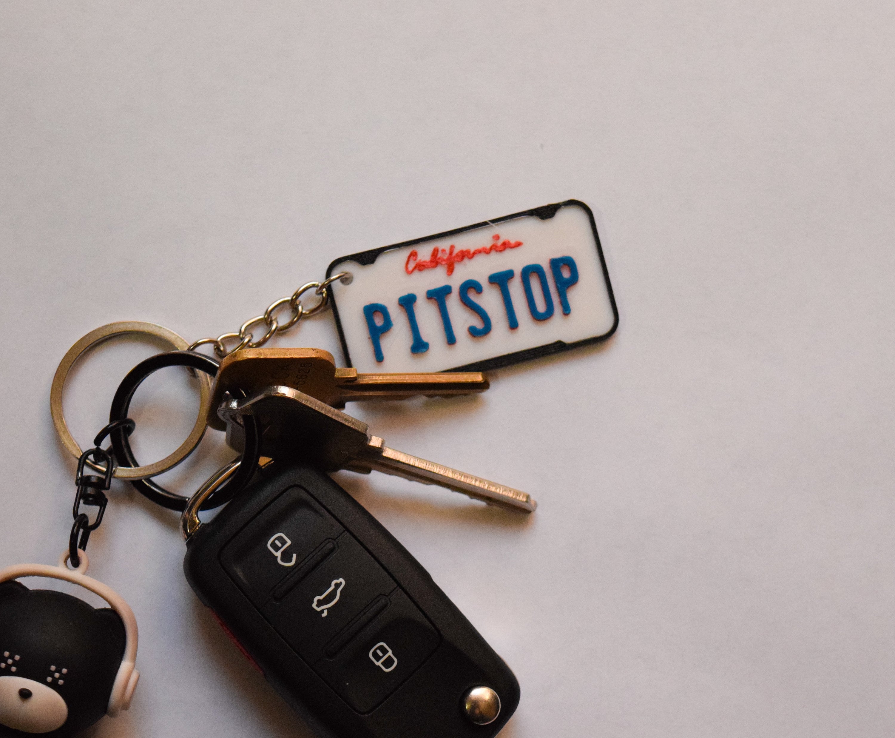 3D Printed CUSTOM License Plate Keychain - Car Gifts, College Gifts ...