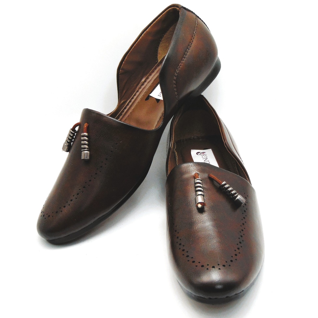Ethnic Mojari Shoes: Indian Pakistani Style, Synthetic Leather Flats - Etsy