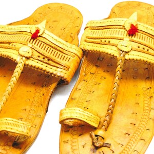 Ethnic Unisex Indian Kholapuri Toe Strap Leather Chappals/sandals ...